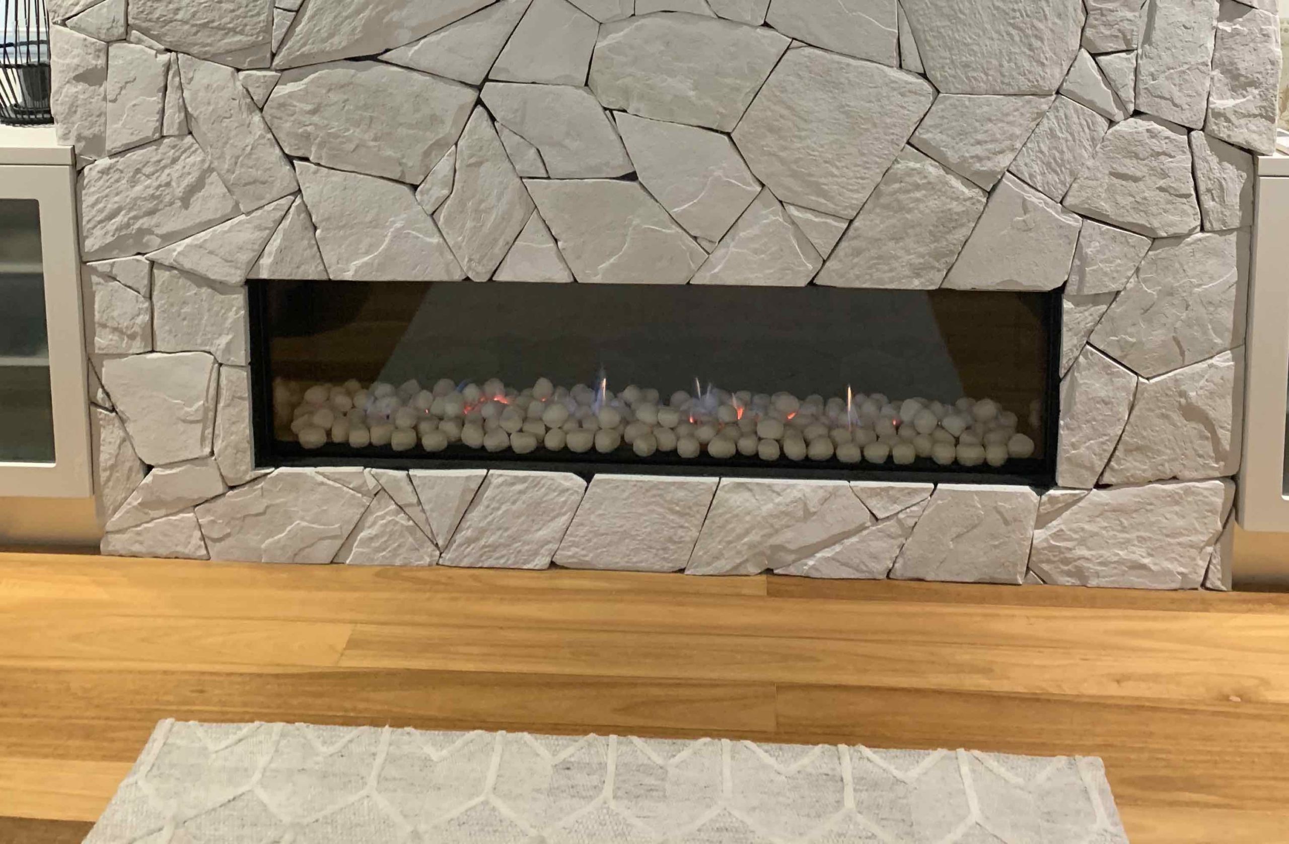 Modern fireplace. - Infinite Construction